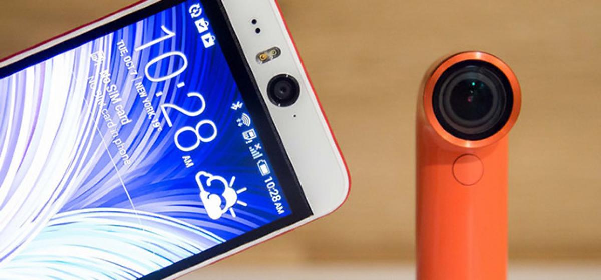 HTC apuesta por los selfies con Desire EYE y RE Camera