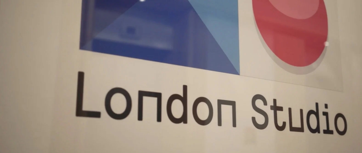 London Studio: desarrolla un juego cooperativo en línea